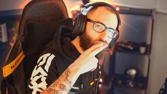 a fess e sort by Krikku93