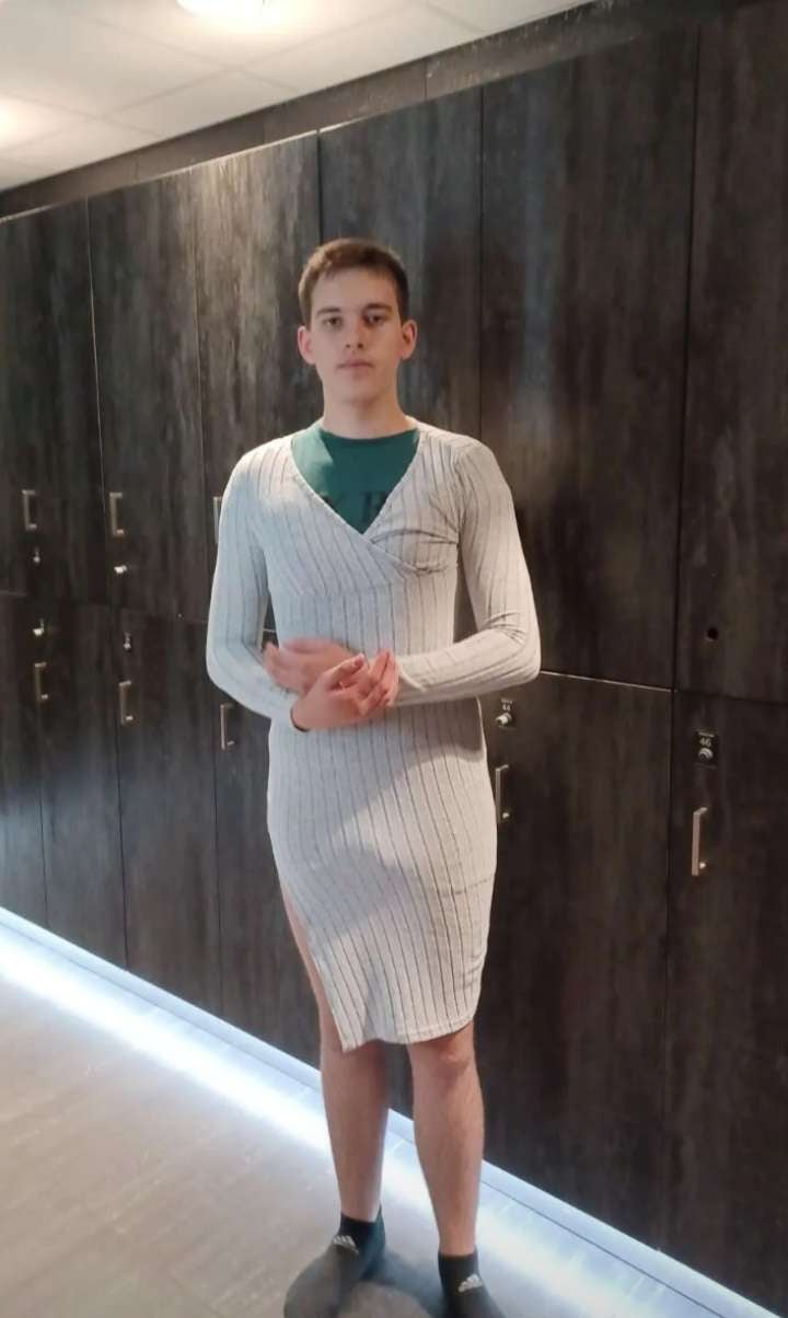 REMBLE A Hundred Bands (OFFICIAL MUSIC VIDEO) 814353544359